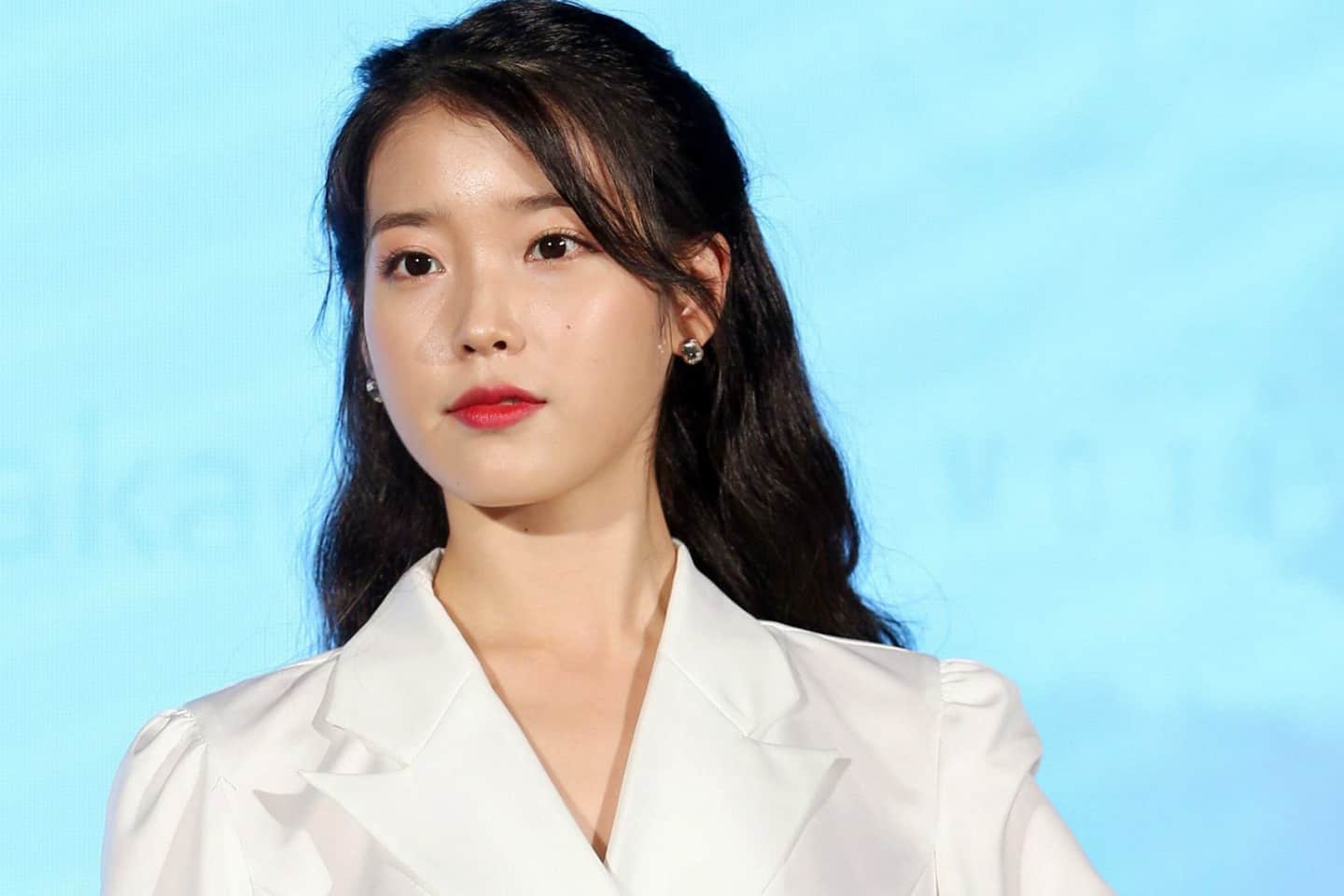 IU 门票 | IU2024 巡演日期和演唱会门票 - viagogo