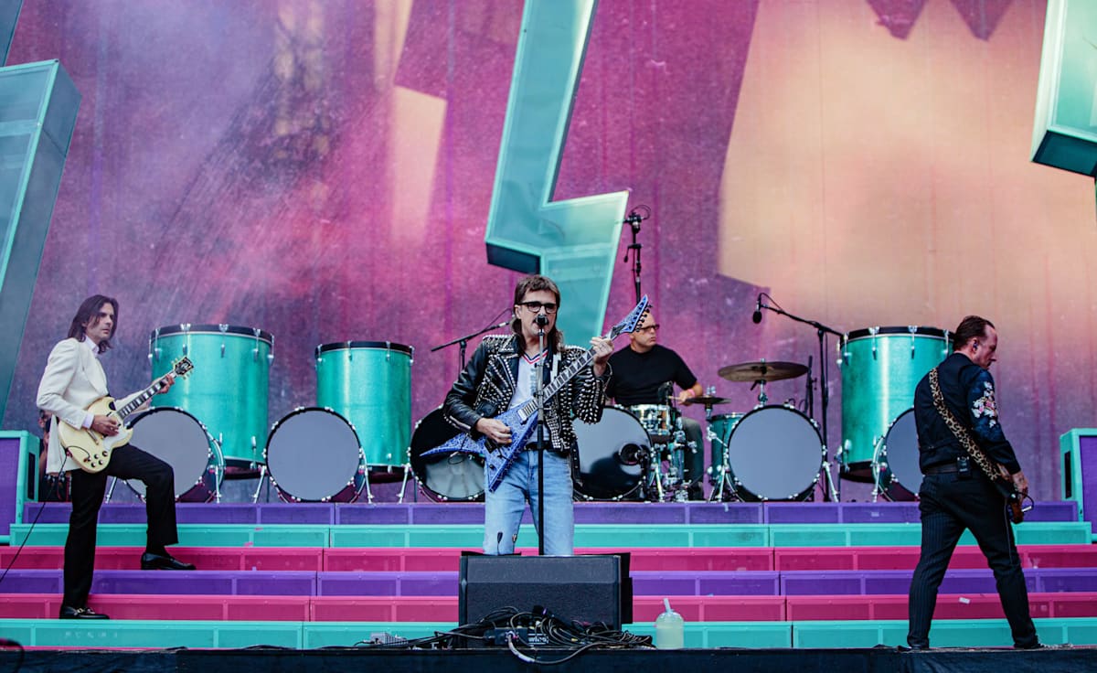 Weezer Tickets