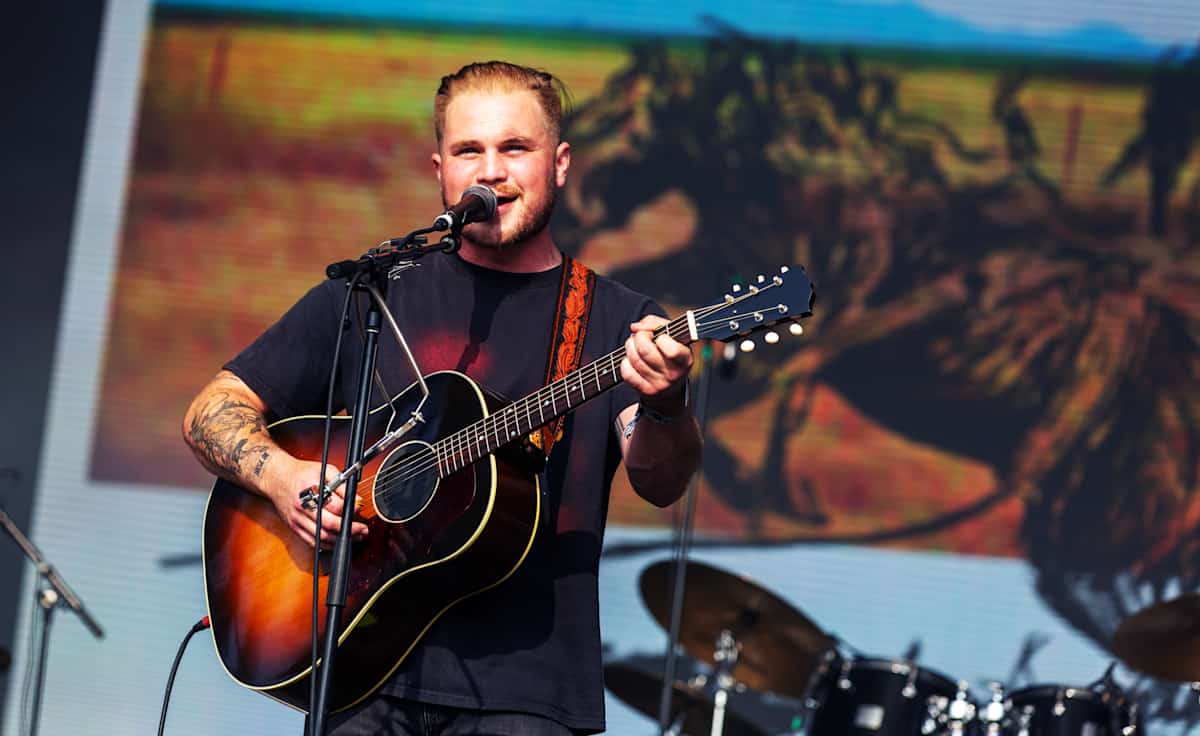 Zach Bryan Tickets & 2025 Tour Dates | StubHub