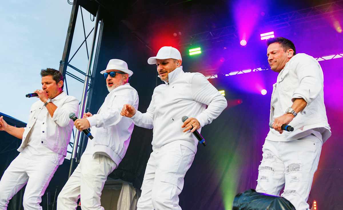 98 Degrees Tickets