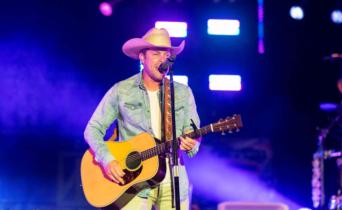 Dustin Lynch Tickets