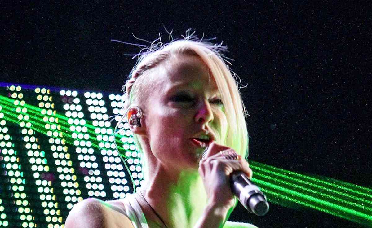 Emma Hewitt Tickets