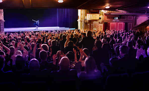 BLOODY VALENTINE EMO BALL Tickets - StubHub