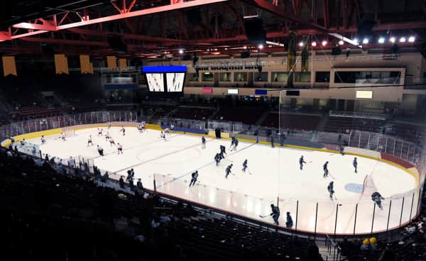 Minnesota State Mavericks Men's Hockey Tickets - StubHub