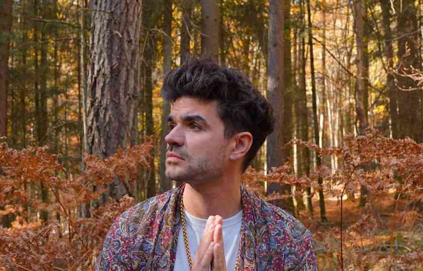 Henry And The Waiter Tickets