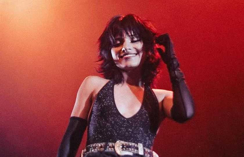 VIOLENT VIRA Tickets