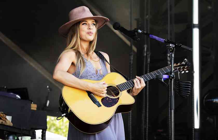 ZZ Ward Tickets - ZZ Ward Concert Tickets and Tour Dates - StubHub