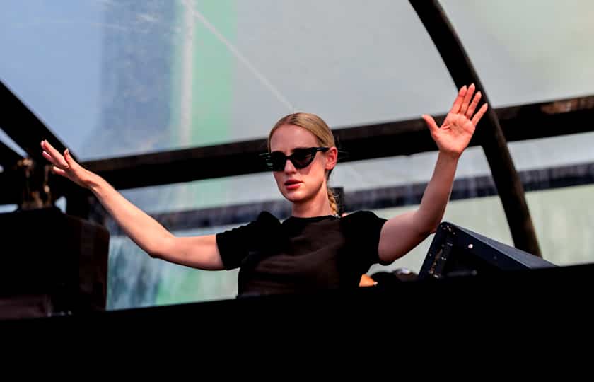 Stella Bossi Tickets