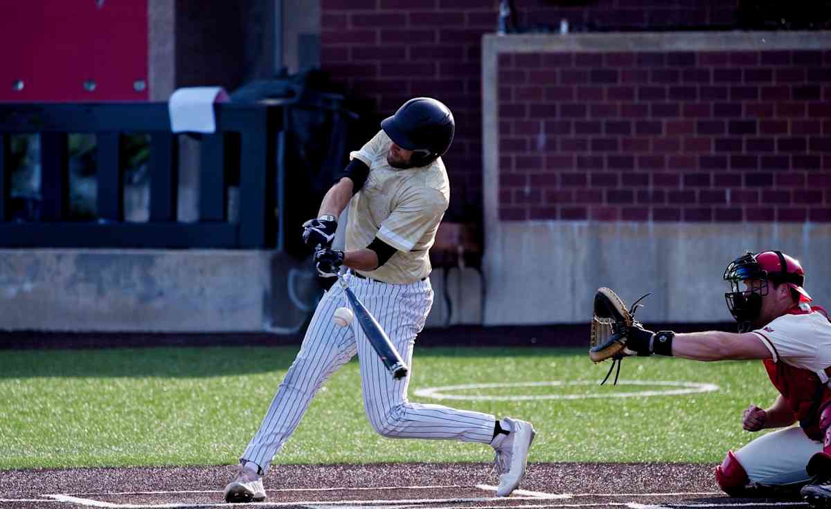Milwaukee Panthers Baseball Tickets | Buy or Sell Milwaukee Panthers ...