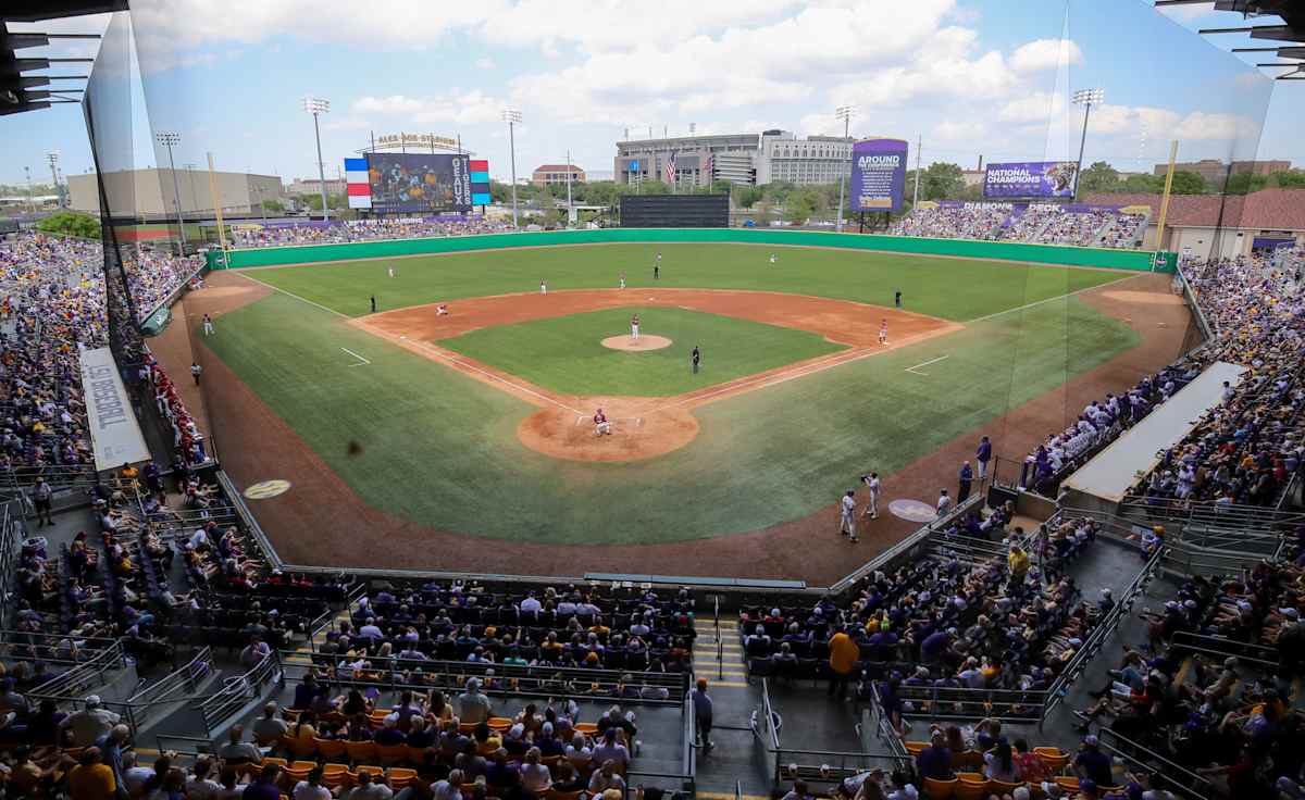 NCAA Baseball Baton Rouge Super Regionals Tickets | Buy or Sell NCAA ...