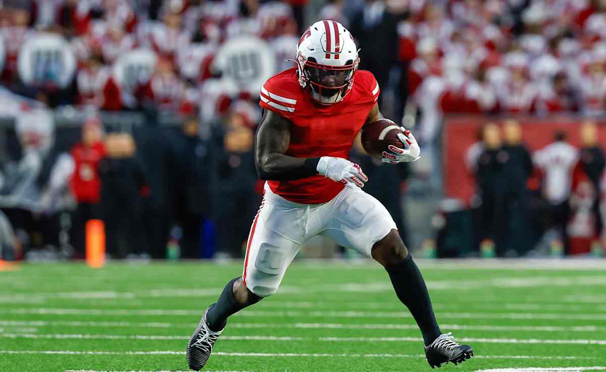 Wisconsin Badgers Football Tickets | Buy or Sell Wisconsin Badgers ...