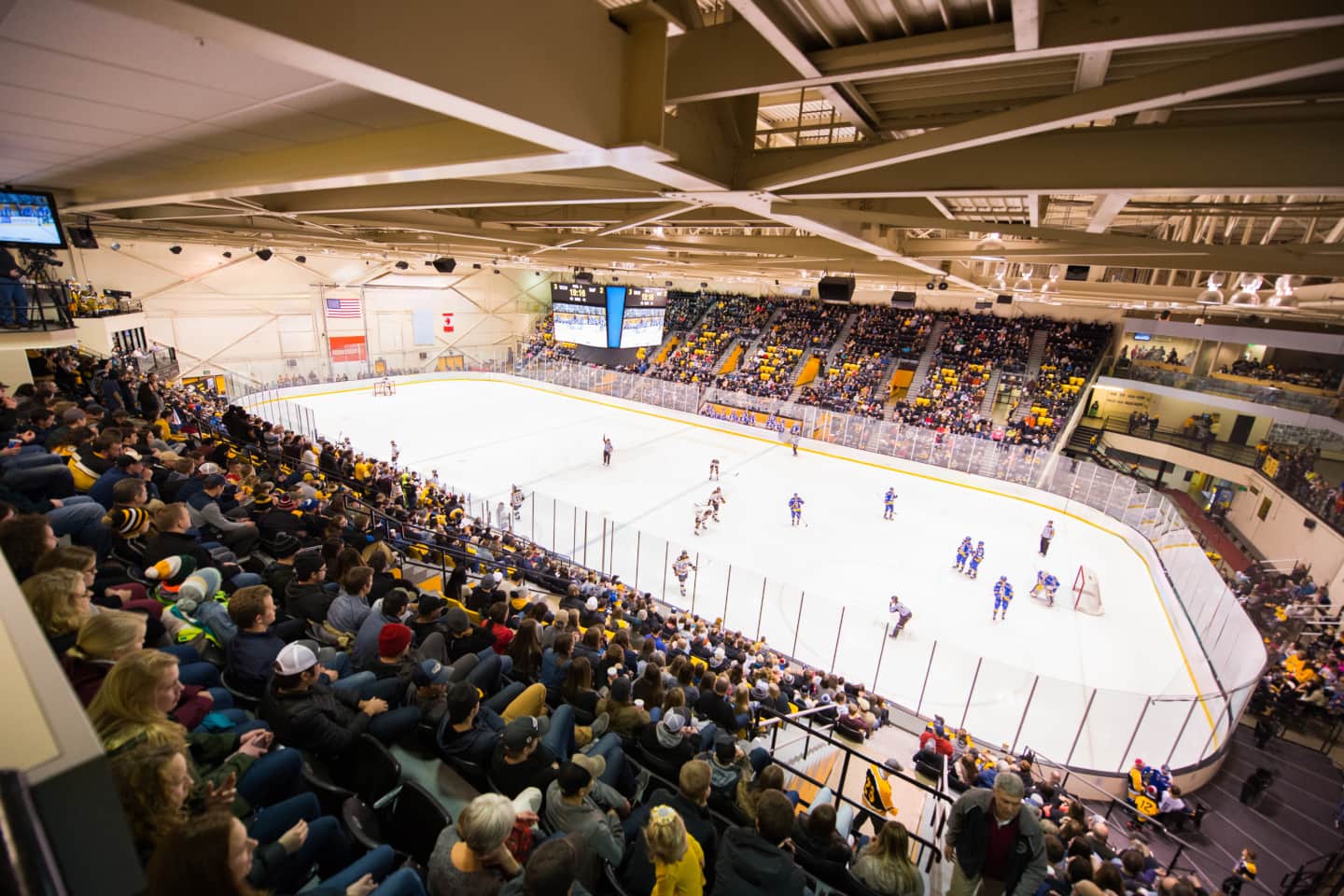 Michigan Tech Huskies Men's Hockey Tickets | Buy or Sell Michigan Tech ...