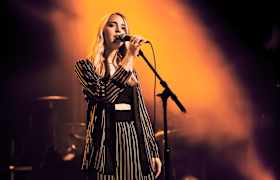 Big Time Rush with Katelyn Tarver and Stephen Kramer Glickman ...