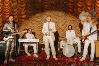 Crowded House Cardiff Castle Cardiff Tickets | Thu 20 Jun 2024 - viagogo