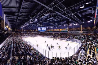 NCAA D1 Men's Hockey Maryland Heights Regionals - Session 2 (Michigan ...