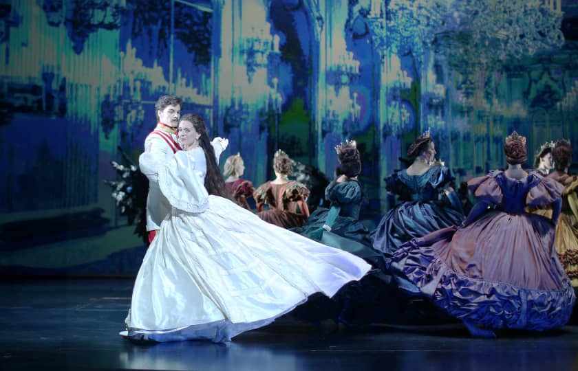 Elisabeth - Das Musical in der Schönbrunn-Version Stage Metronom ...