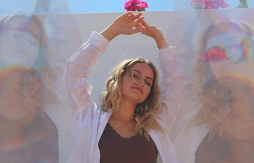 IZZY MAHOUBI / ALEX KRIMM / SOPHIA BAVISHI / ELLIE FERN Crescent ...