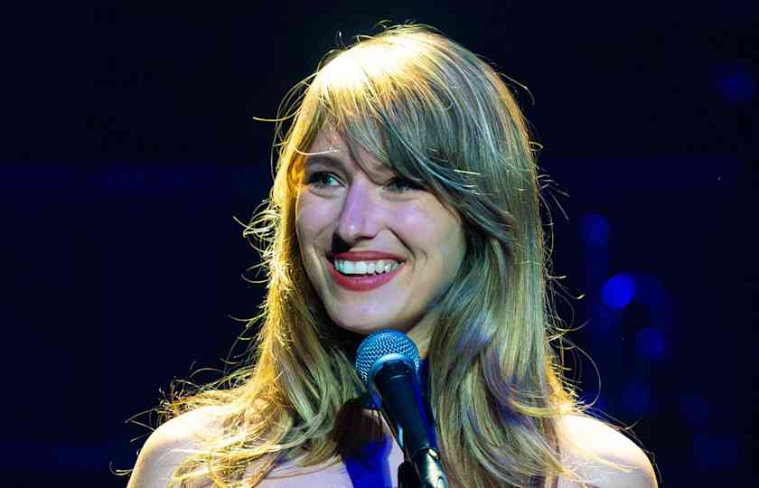 Molly Lewis Tickets | Molly Lewis Tour and Concert Tickets - viagogo