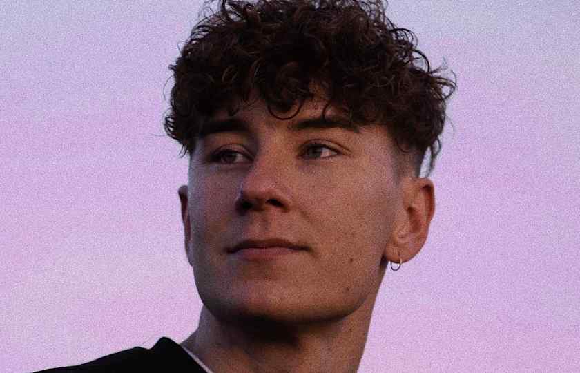 Lollapalooza with Olivia Rodrigo, Korn, Bleachers, DJO and many more ...