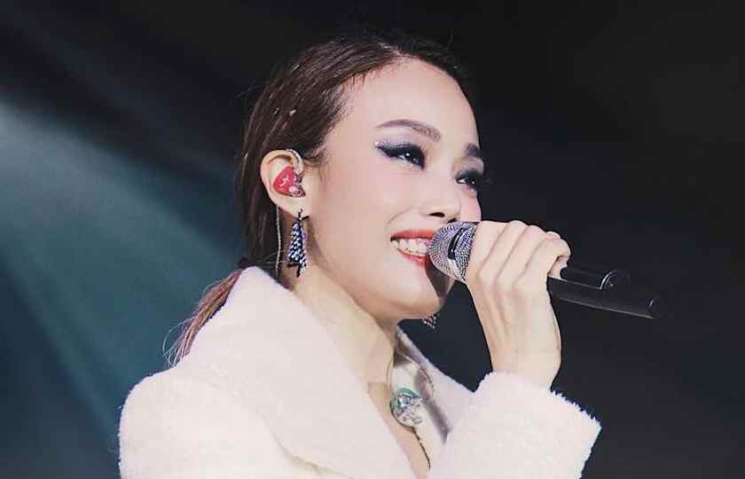 Joey Yung Cho-Yee Tickets | Koop Concertkaarten voor Joey Yung Cho-Yee ...
