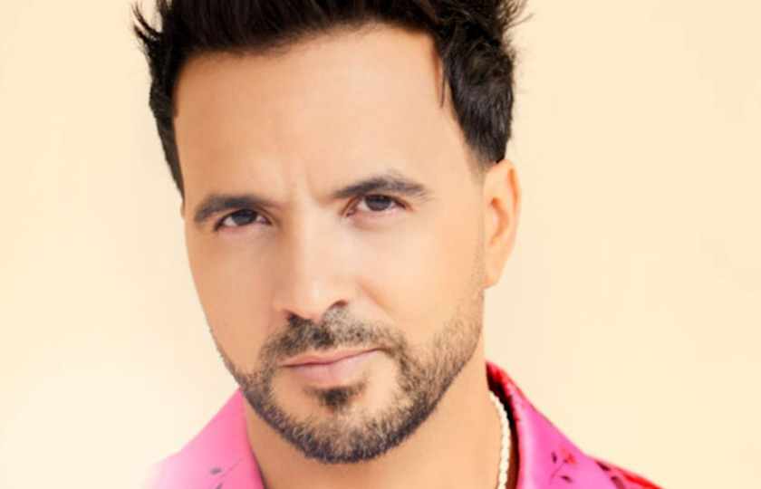 Luis Fonsi Tickets | Luis Fonsi Tour 2025 and Concert Tickets - viagogo