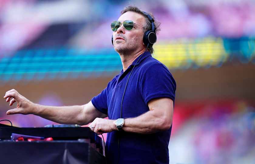 Pete Tong AO Arena (formerly Manchester Arena) Manchester Tickets | Sat 06 Dec 2025 - viagogo