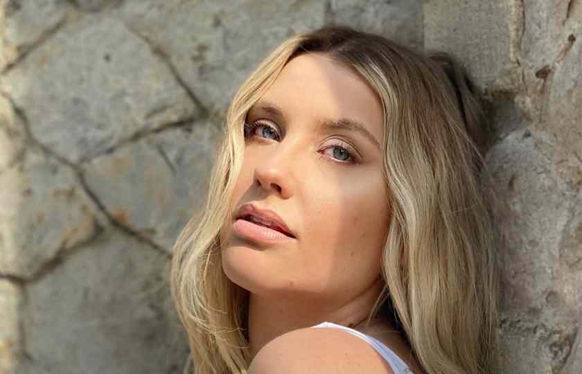 Ella Henderson, JP Cooper, Sigala, Eirra Lamex Stadium - Broadhall Way ...