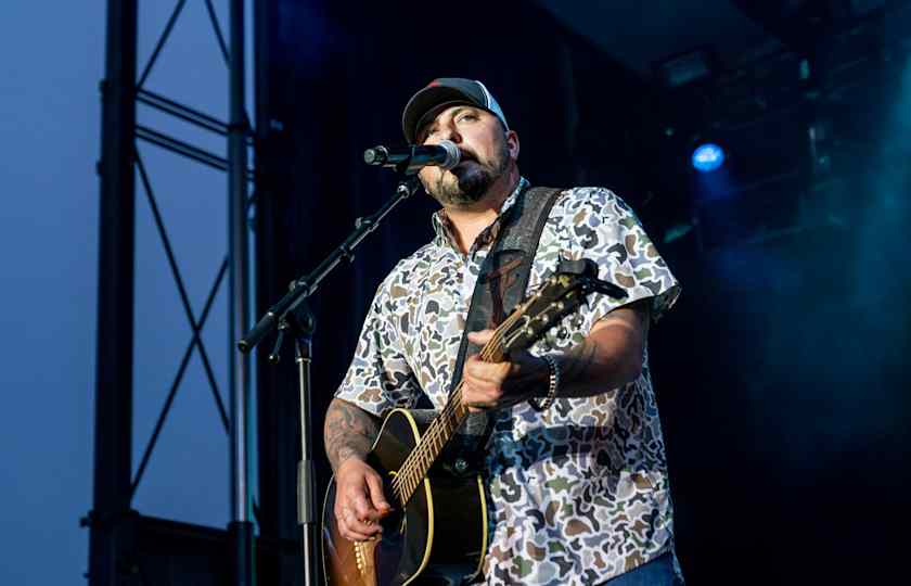 Tyler Farr The Stockyard Holiday Tickets | Sat Oct 18 2025 - viagogo
